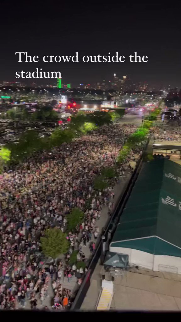 Audrey (Taylor’s Version) on Twitter: "@msyonceslay Funny when Swifties sing their heart out ...