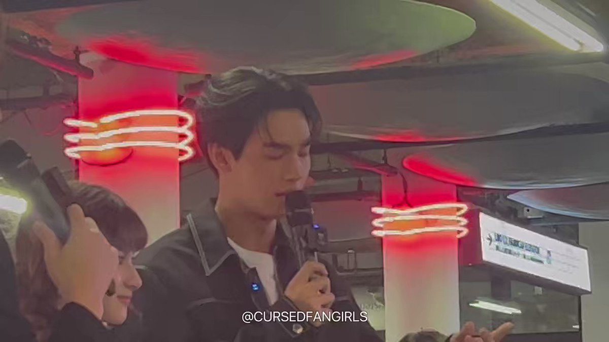 CursedFangirls★彡 on Twitter: "เฮ้ย! เราเลิกน่ารักแล่ว~ //ฉันกรี๊ดร้องอยู่ในใจว่า โคตรน่ารักเหล ...