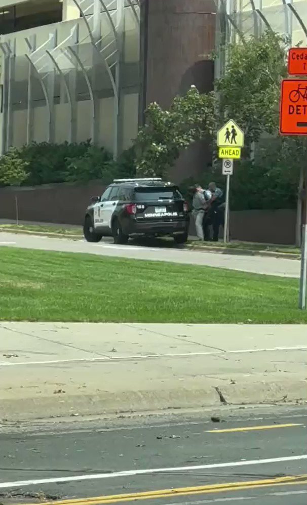 Crimewatchmpls On Twitter This Morning Near The Basilica There Had