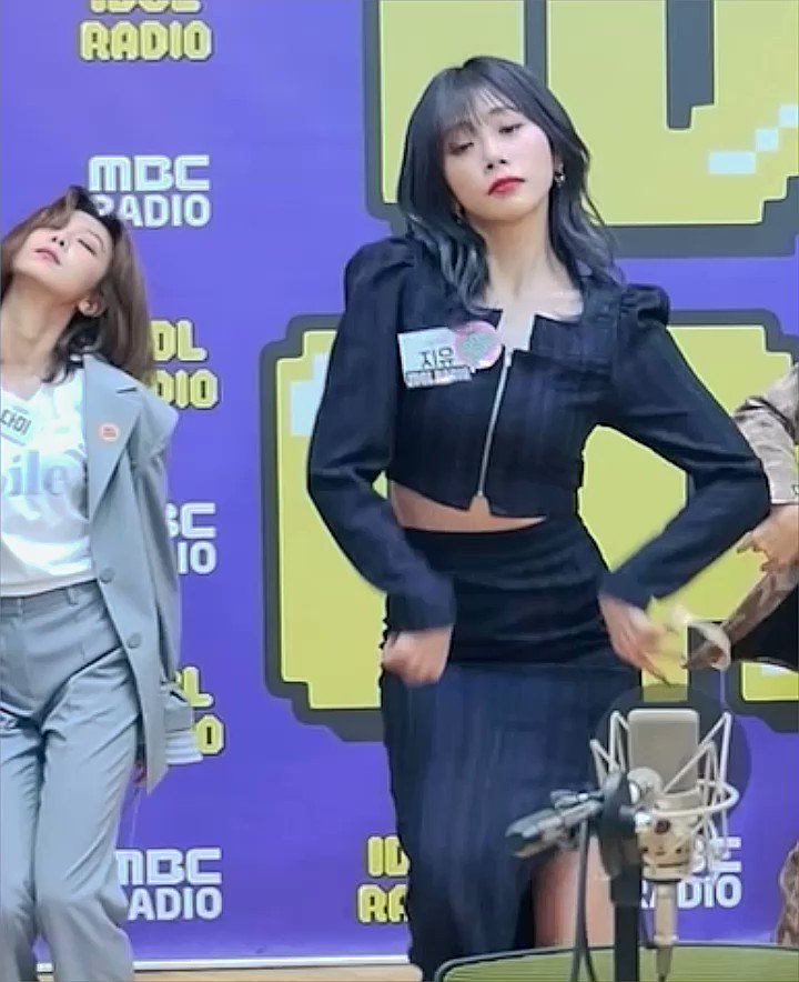 dee 🍬 on Twitter: "god…………"