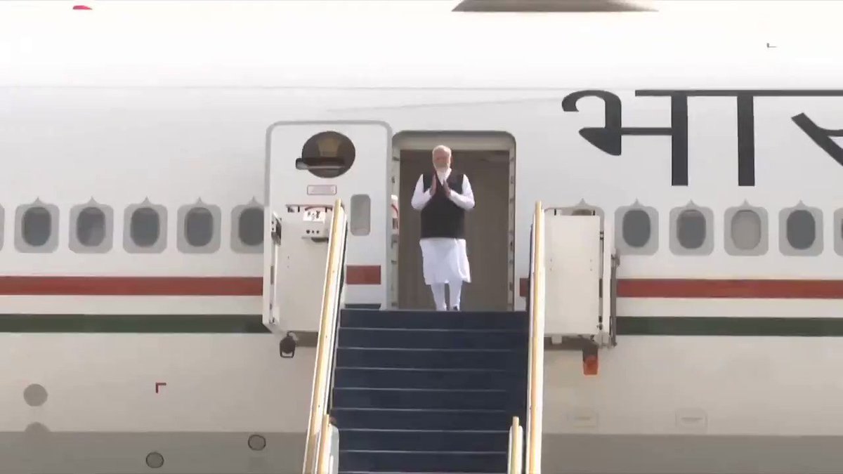 Pib India On Twitter Prime Minister Narendramodi Arrives In Abu
