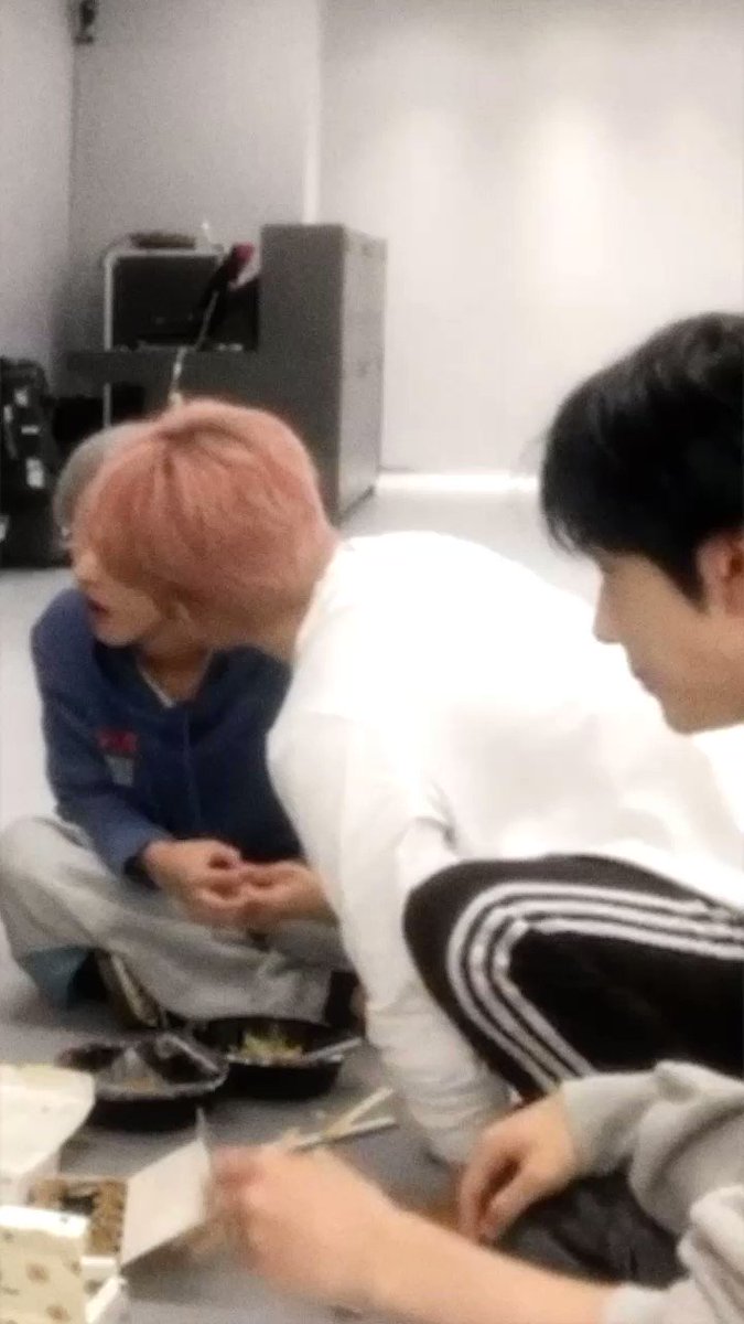 🐰🦊 on Twitter: "im so soft for jaemren🥺"