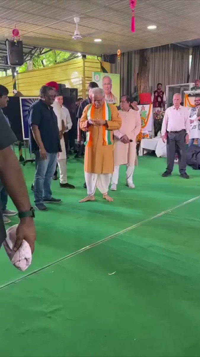 Manish Tiwari On Twitter भंवरा लट्टू जोर से घुमाकर अपने हाथों पर नचा लेते हैं ऐसे है हमारे