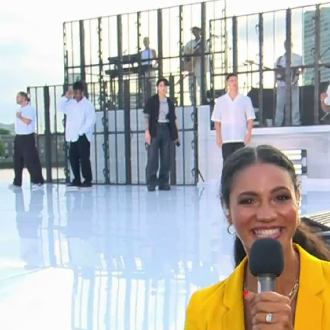 𝐎𝐍_𝐁𝐓𝐒 | 𝐃-𝐃𝐀𝐘 🐱 on Twitter: "@BTS_twt —[#JUNGKOOK🐰 EN 'BBC The One Show Live'] JUNGKOOK DEBUT ...