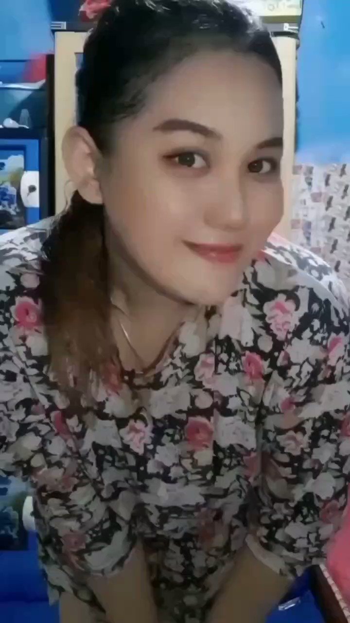 Aura on Twitter: "Cantik Wajahnya Mantaab Goyangnya 🤗 #stw #bohay #binor #Moms #hot # ...