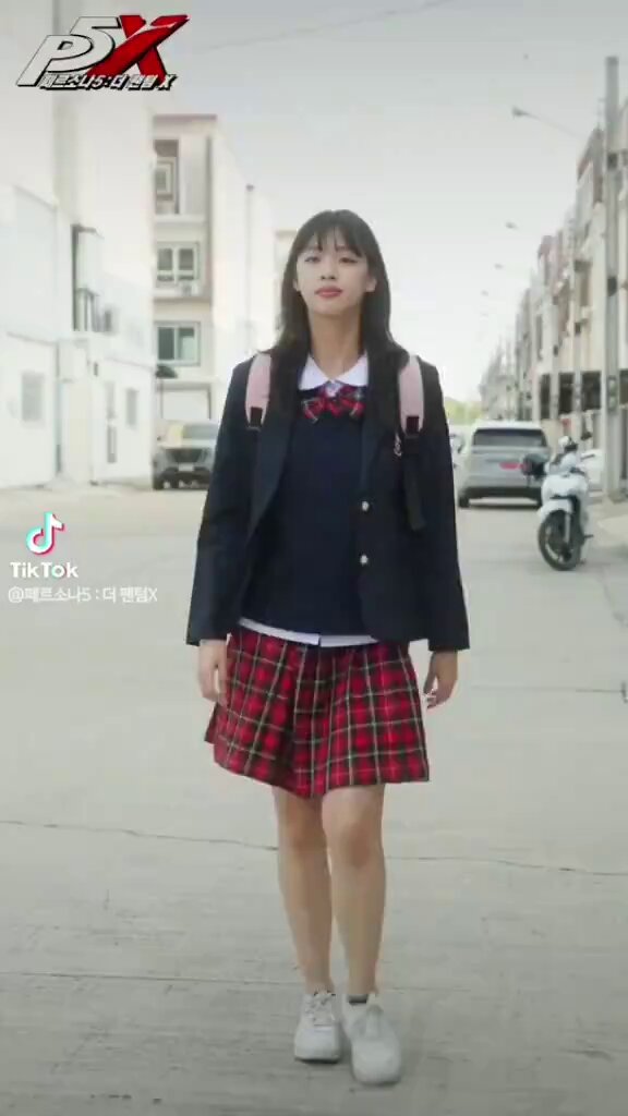 【P5X】ペルソナ5の公式ソシャゲの韓国版広告がエロとなろうだった件 - posfie