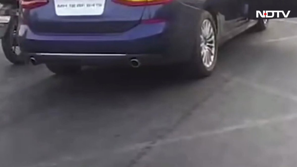 Pune Police Detain Gaurav Ahuja After Viral Video Shows BMW Driver Urinating at Traffic Junction ...