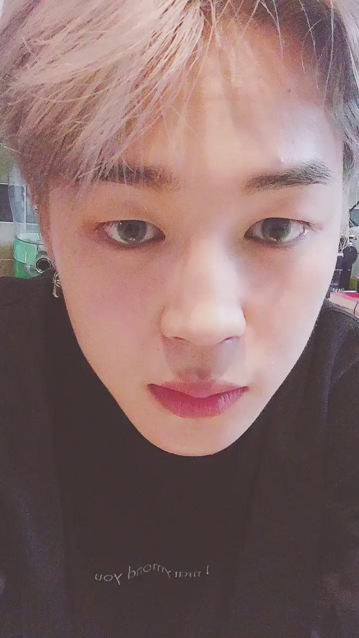 방탄소년단 On Twitter 오늘도 와준 아미들 고마워요 잘자 Jimin Aswasoynwy