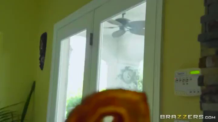 Jack Sparrow On Twitter Hot Milf Richelle Ryan Sneak Sex With Young