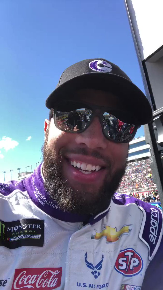 Nascar On Twitter Bubbawallace Checking In From Driver Intros 🤘