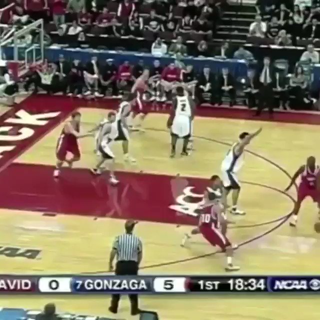Hoop Central on Twitter: "Throwback to Steph Curry in college, drops 40 points on Gonzaga in the ...