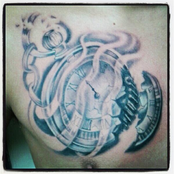 Broken Clock Tattoo Designs