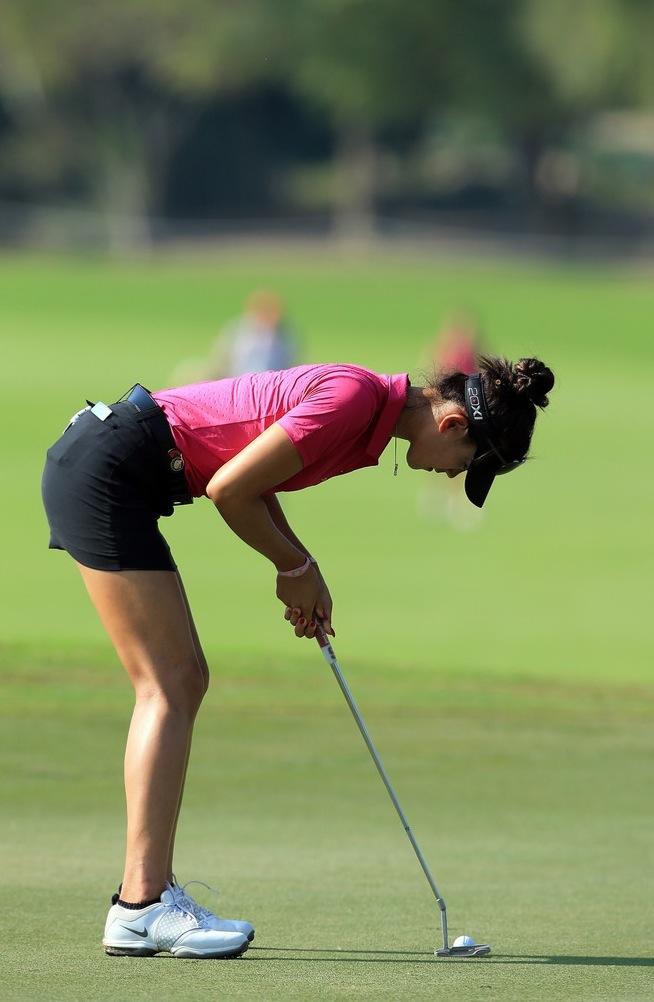 Michelle Wie Putting Michelle Wie West Converted To The Tabletop