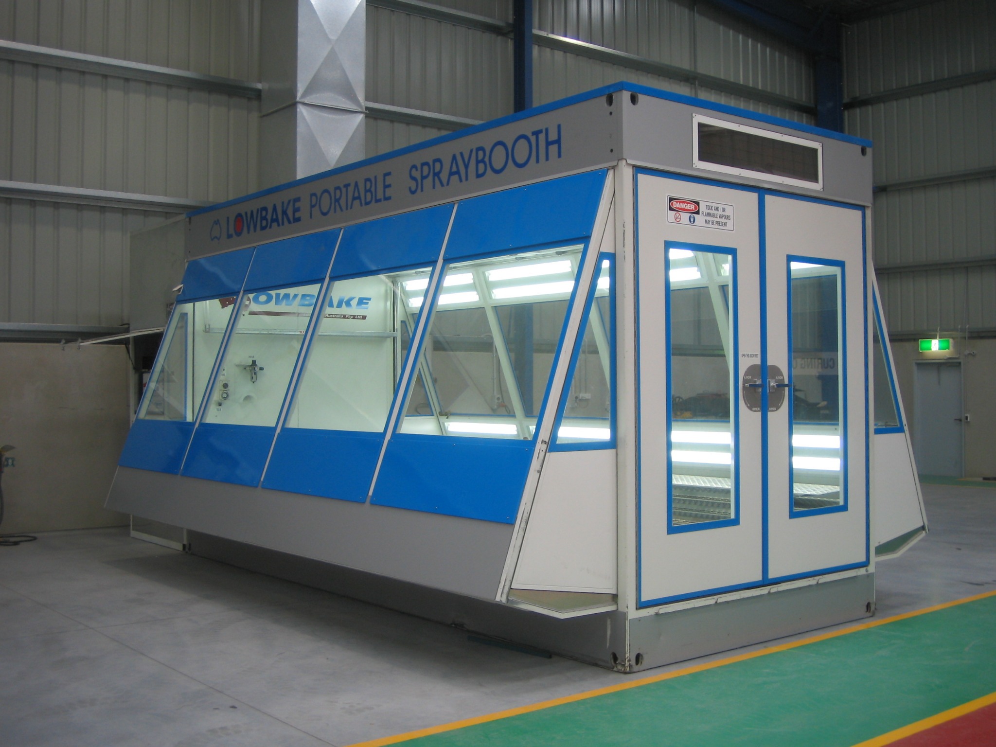 Collapsible Spray Booth