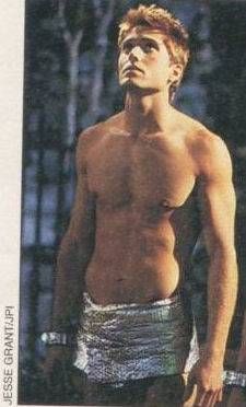 Eric Winter Body