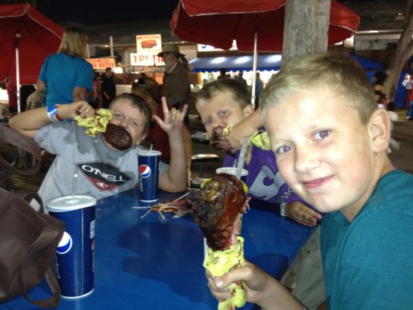 Ethan Munck Biography Age Net Worth Brother Guppy