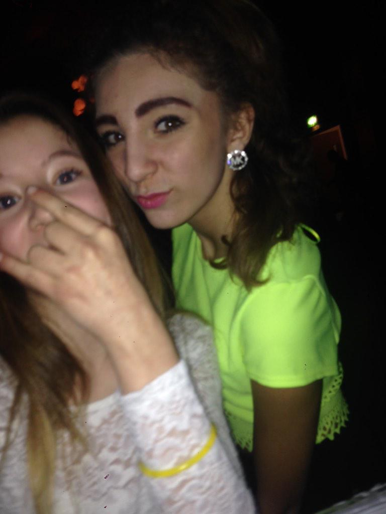 Jade Burton (@F2MnXSIYlN4Lkh3) | Twitter