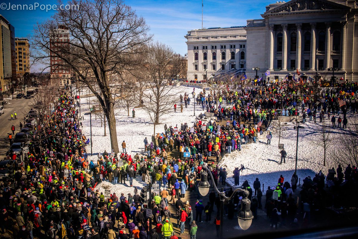 RIGHT NOW: Crowd gathers on Capitol for Right to Work protest ...