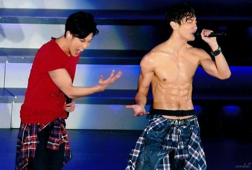 Yunho Abs 2022