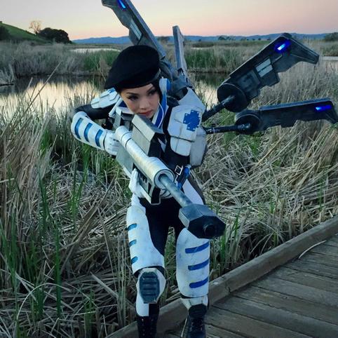 VampyBitMe's Val Cosplay : r/EvolveGame