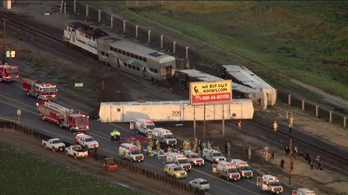 Live Video: News conference now beginning on Metrolink Oxnard train ...