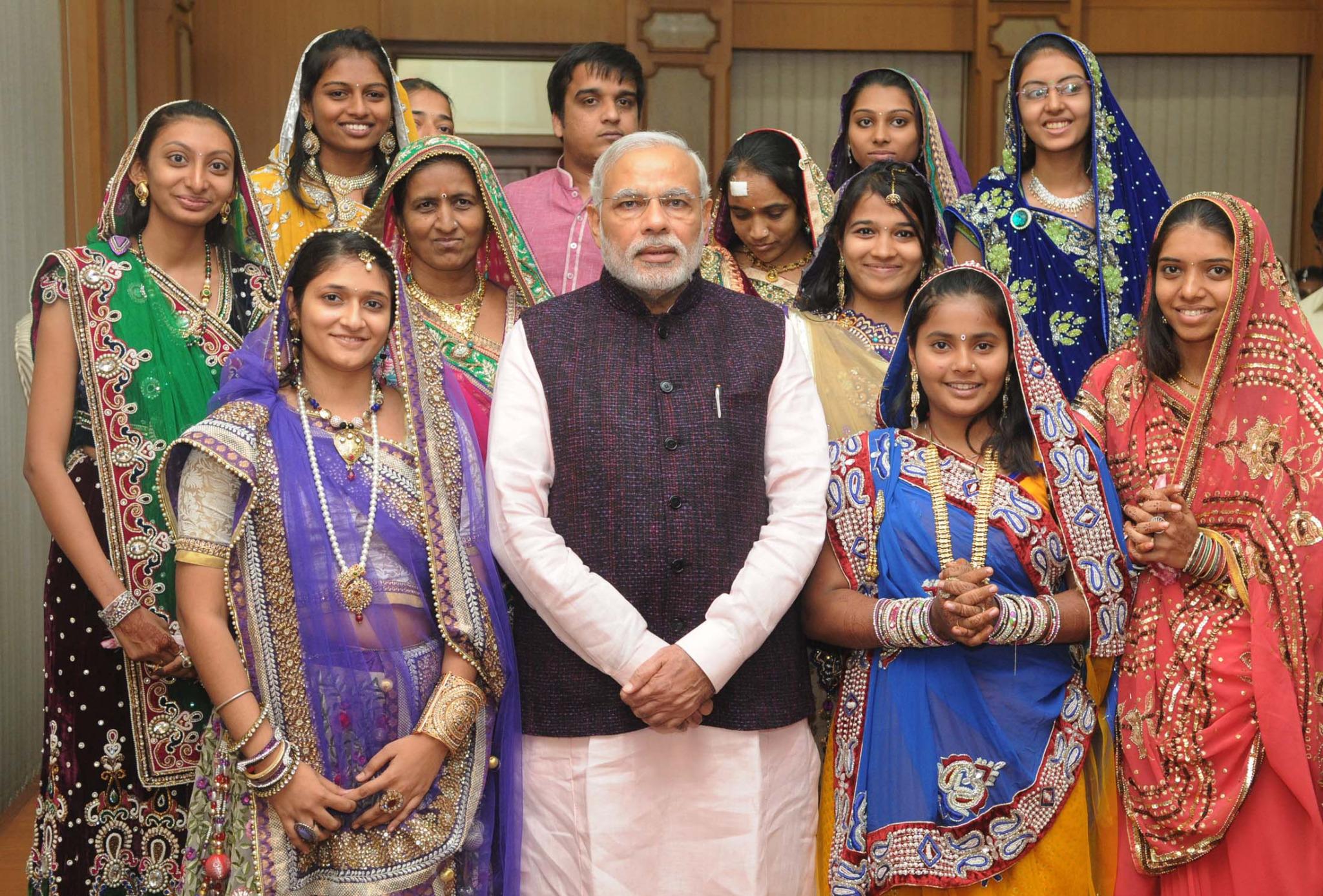 65 Jains who are going to become monk visits Prime Minister Modi(photos ...