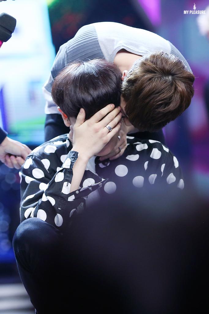 (rest)💜 ️KEEP 찬디 SECRETS on Twitter: "[HQ] 140611 HAPPY CAMP #Chansoo #찬수 ©mypleasure ♥_♥couple ...