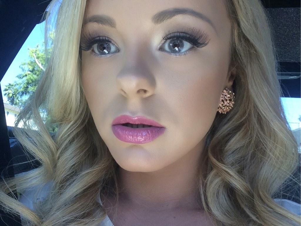Tw Pornstars Bree Olson Twitter Look Im Like A Real Doll 11