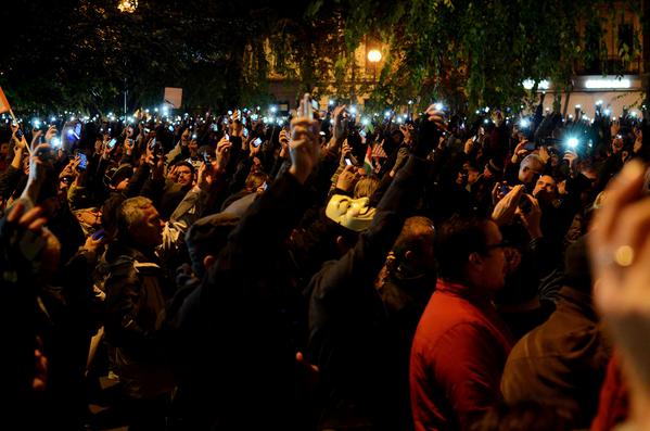 "Free country, Free internet." [Hungary protest] : r/Cyberpunk