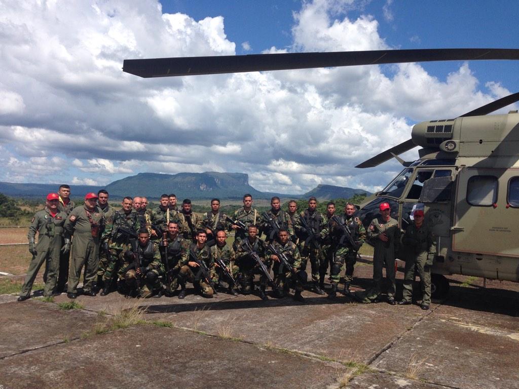 EJERCICIOS MILITARES DE LA FANB