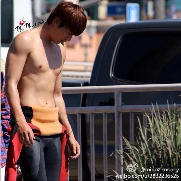 Lee Minho Abs