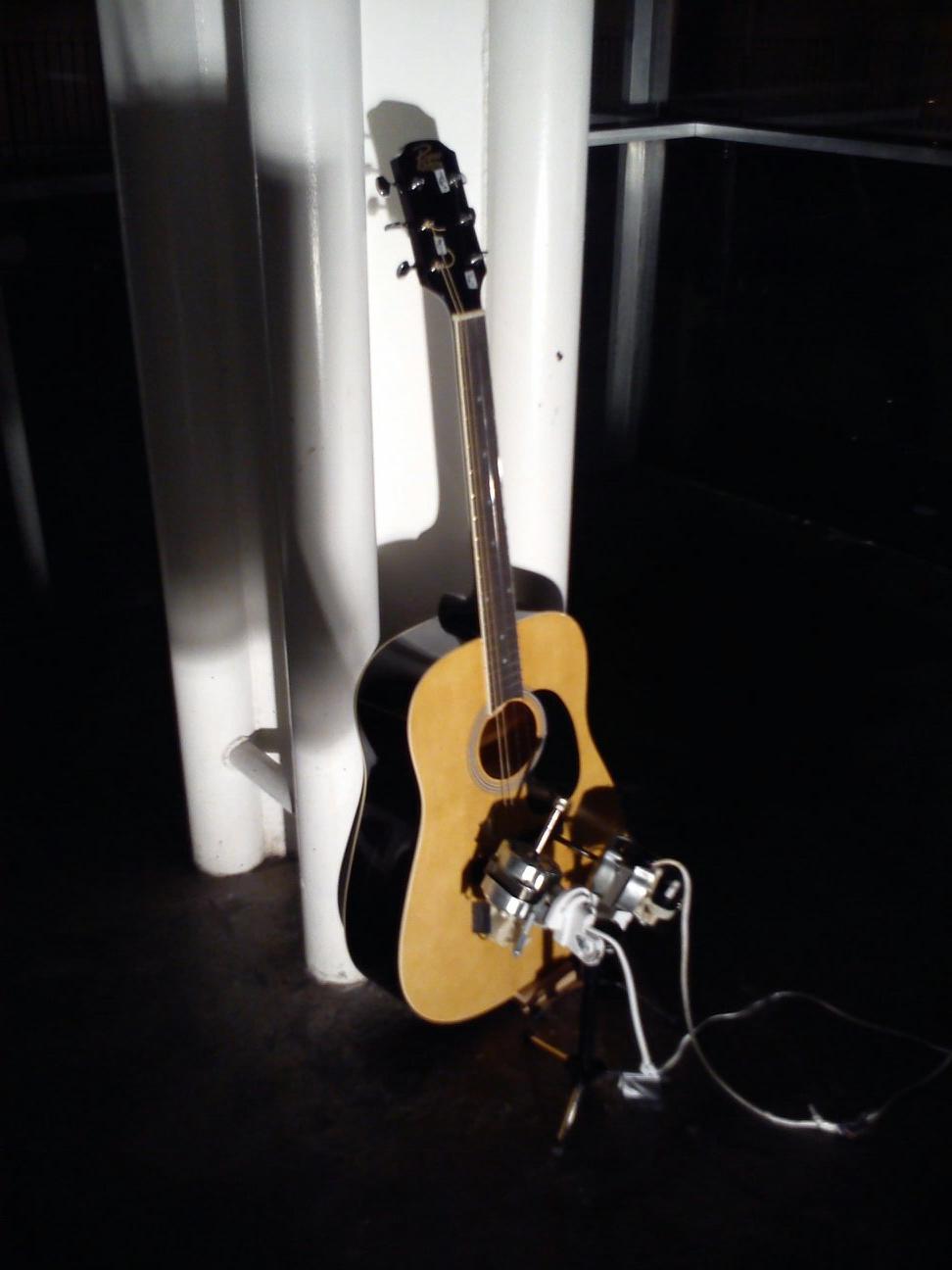 Grafofonia on Twitter: "Instalación sonora de Andreas Trobollowitsch # ...