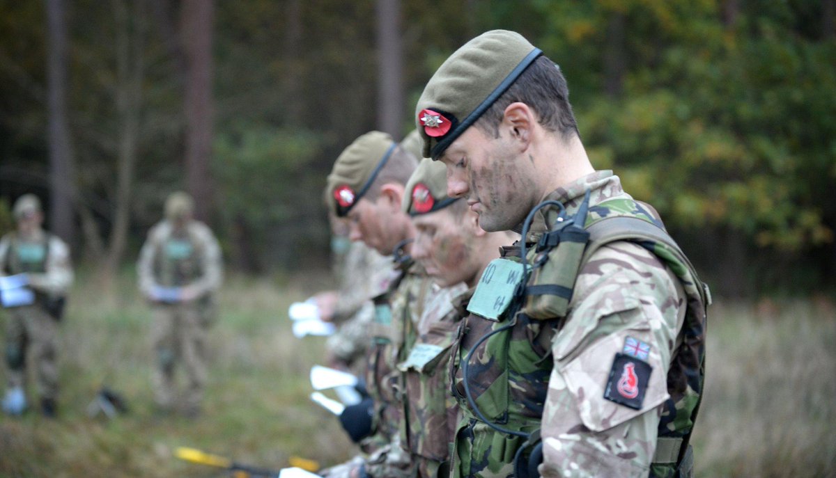 Soldiers of 2nd battalion the royal anglian regiment (poachers) stop ...