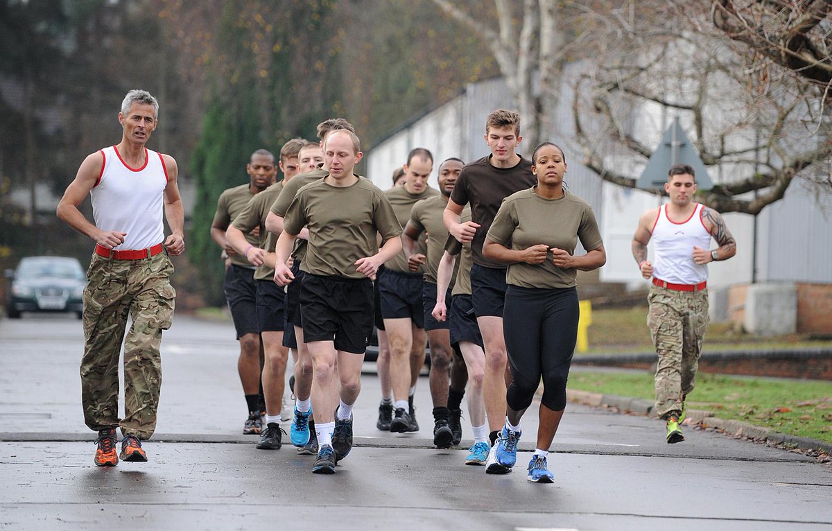 Reserve recruits at ATR Pirbright complete drill, weapons handling ...