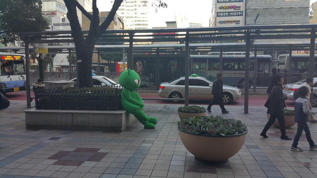 OKCAT on Twitter: "나는 아무생각이 없다냥..왜냐하면 아무생각이 없기때문이다냥.. http://t.co/SnPk84lQ7y"