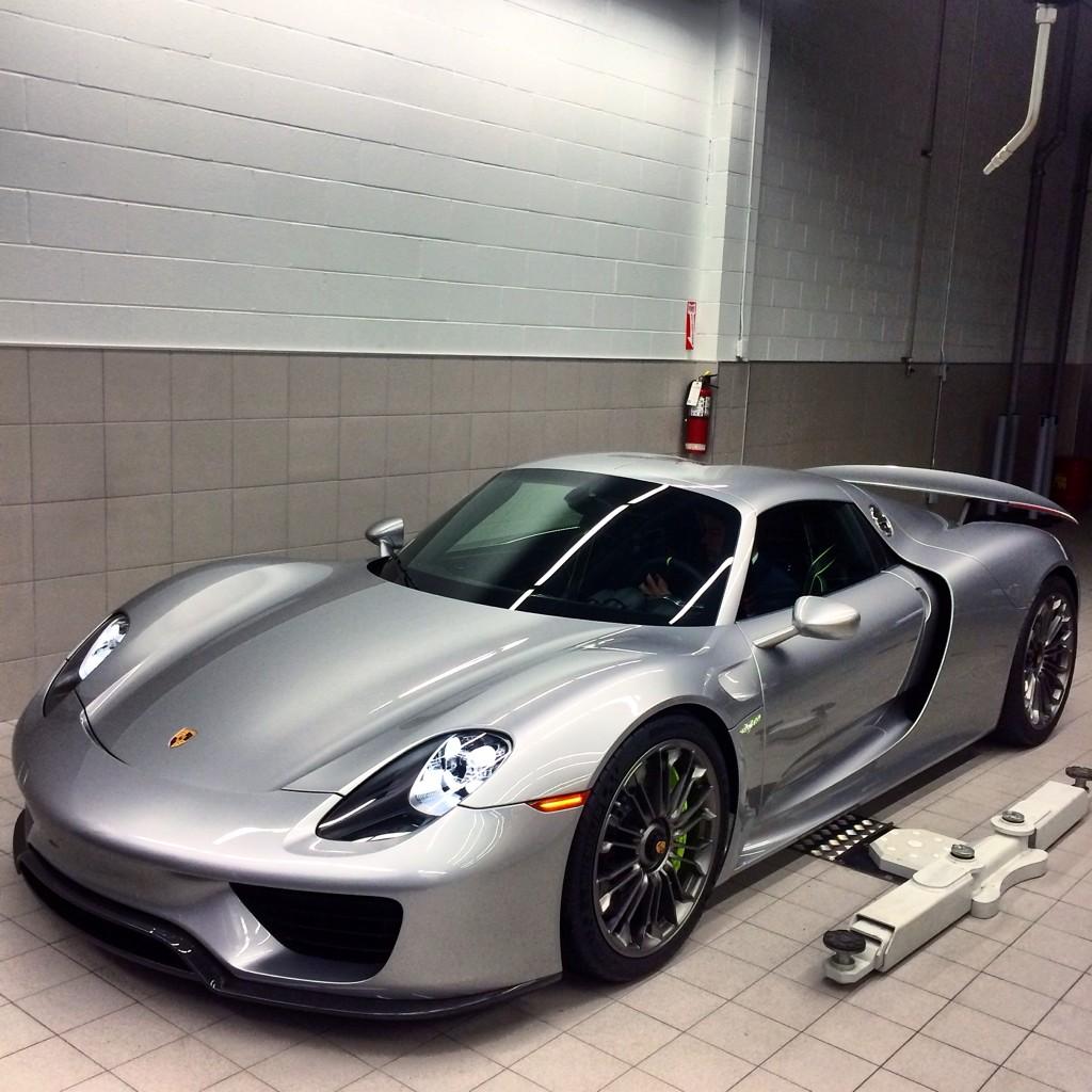 Not a Bad Night: 2015 Cayenne launch... and a 918 | VW Vortex ...