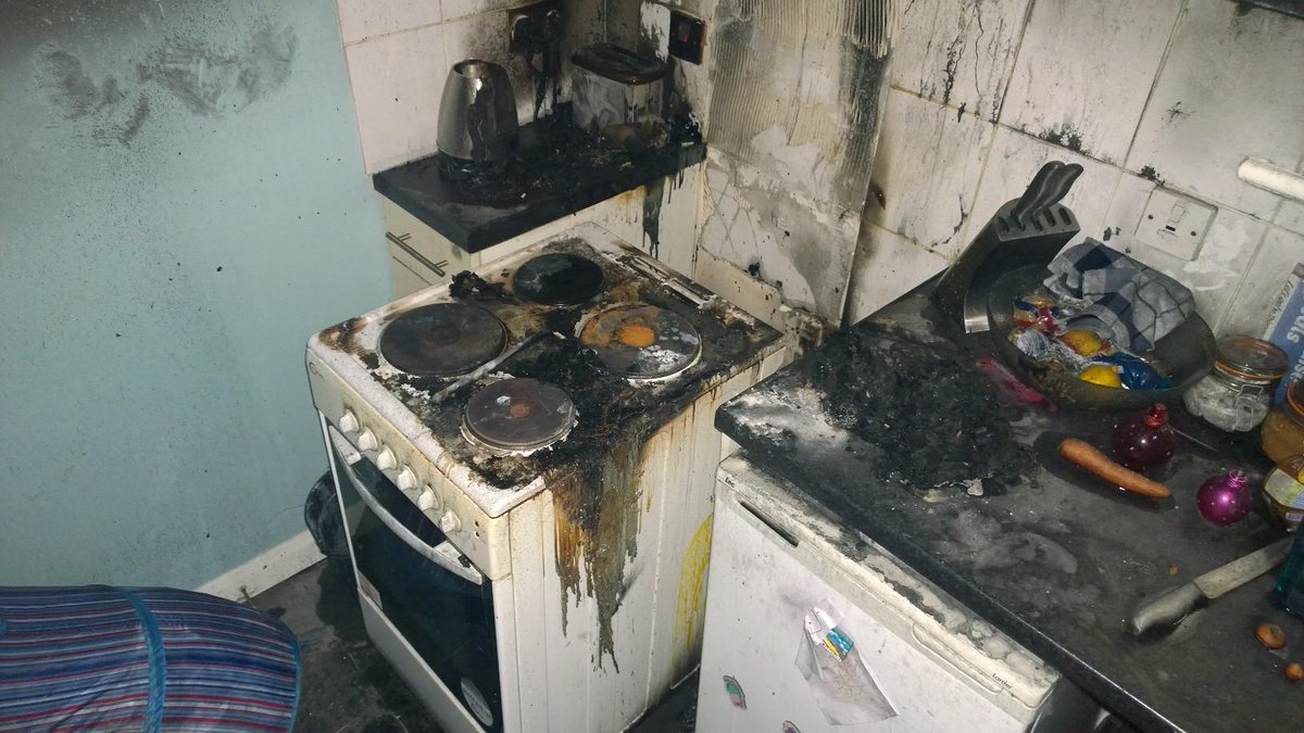 Safety warning after cooker fire in Sussex | Meridian - ITV News