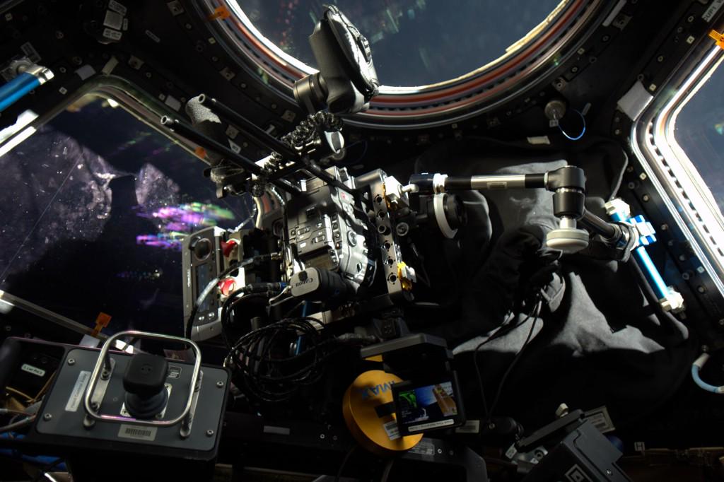 The IMAX camera mounted in the Cupola gathering video for a fantastic ...