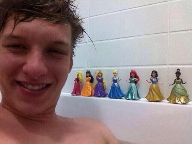 Tabitha Newton's Instagram, Twitter & Facebook on IDCrawl