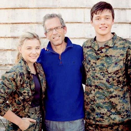 best of spider man 🕸️ on Twitter: "Nova foto dos Bastidores de The 5th Wave. #ChloeMoretz # ...