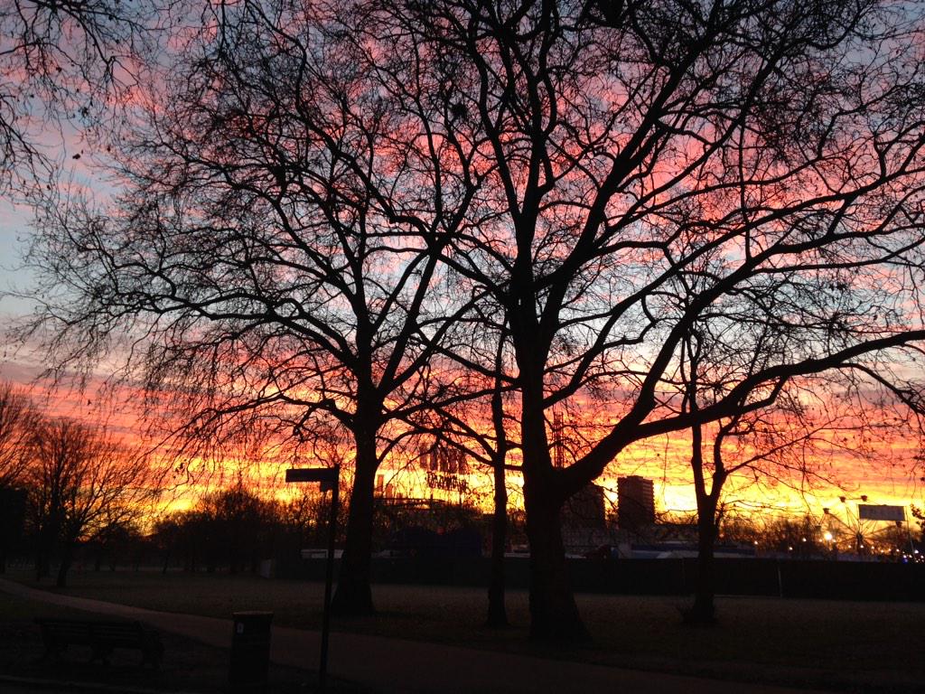 30 stunning images of London waking up to a golden sunrise | London ...