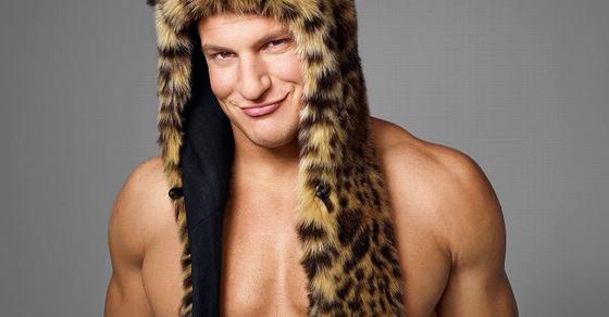 Rob gronkowski poses with kittens and says he "loves to cuddle" in espn ...