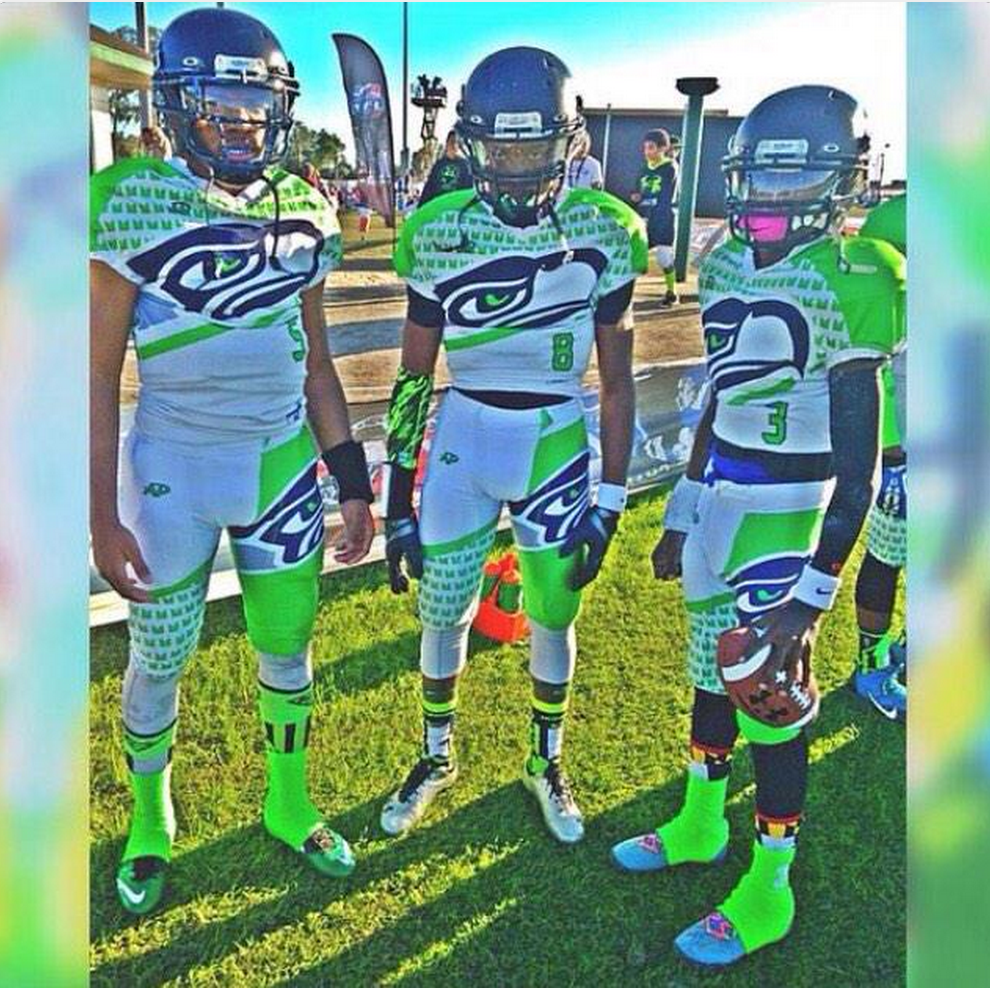 The Maryland Seahawks uniforms are incredible (via ReekStayFlat_) | NFL ...