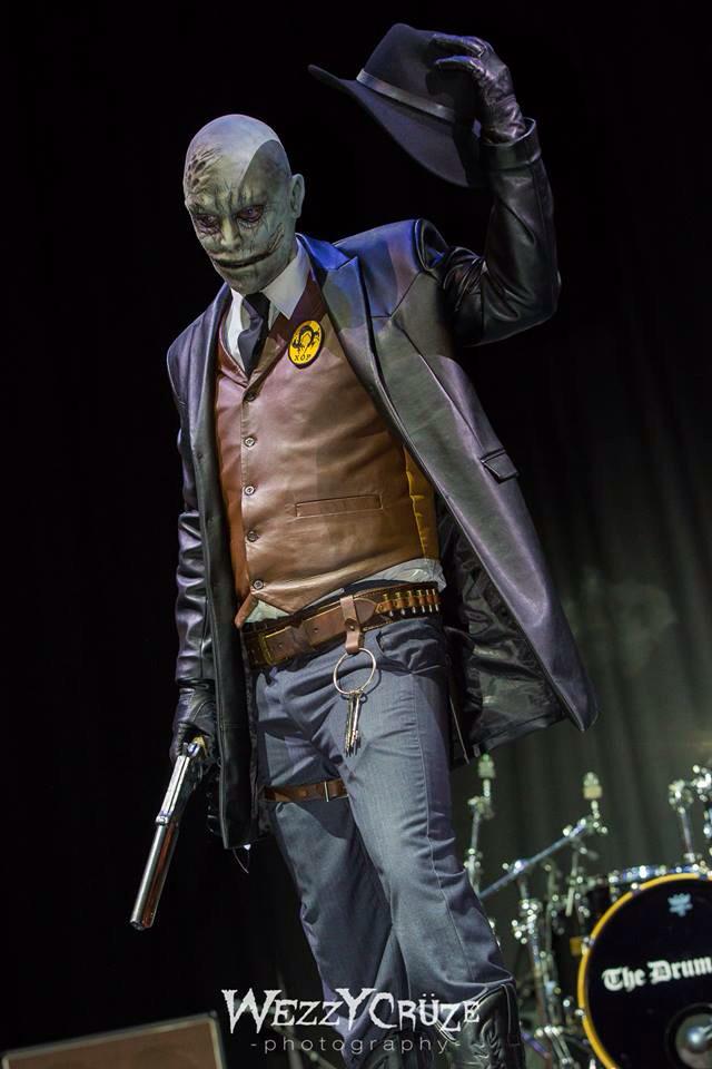 [Twitter] Check out this Skull Face cosplay! : r/metalgearsolid