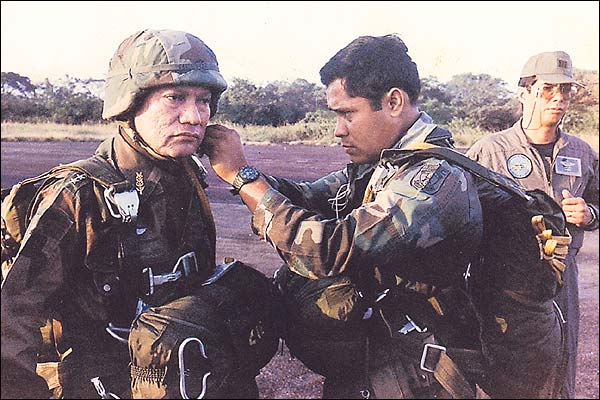 El coronel Roberto Díaz Herrera, fue pasado al retiro en 1986 por ...