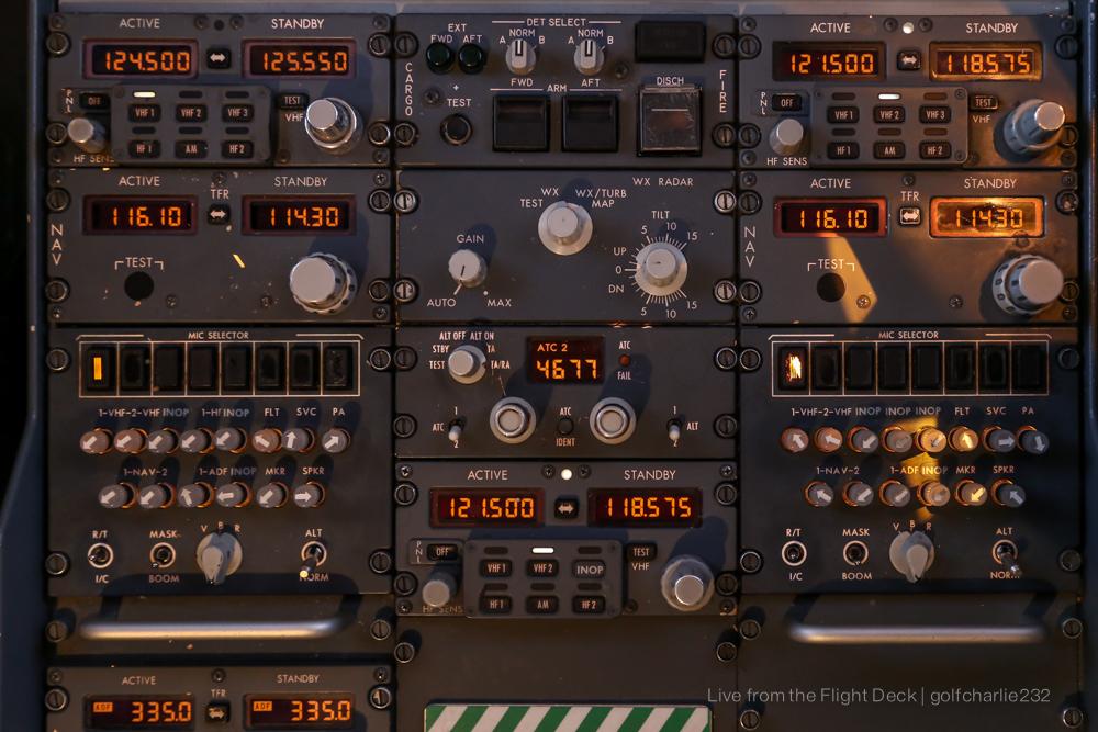 Live From The Flight Deck On X: Boeing 737 Pedestal Radio, 50% OFF