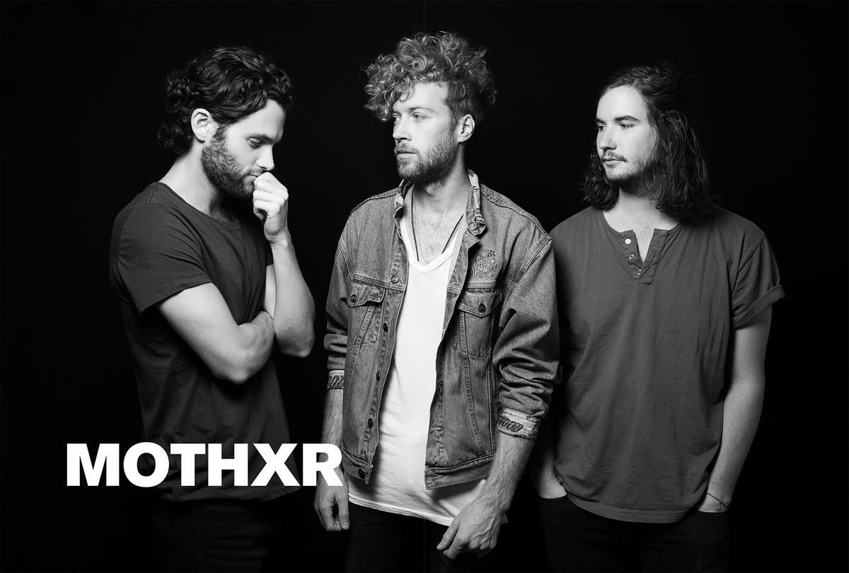 Penn Badgley - Mothxr Band #6: Because we'd be his groupies any day ...
