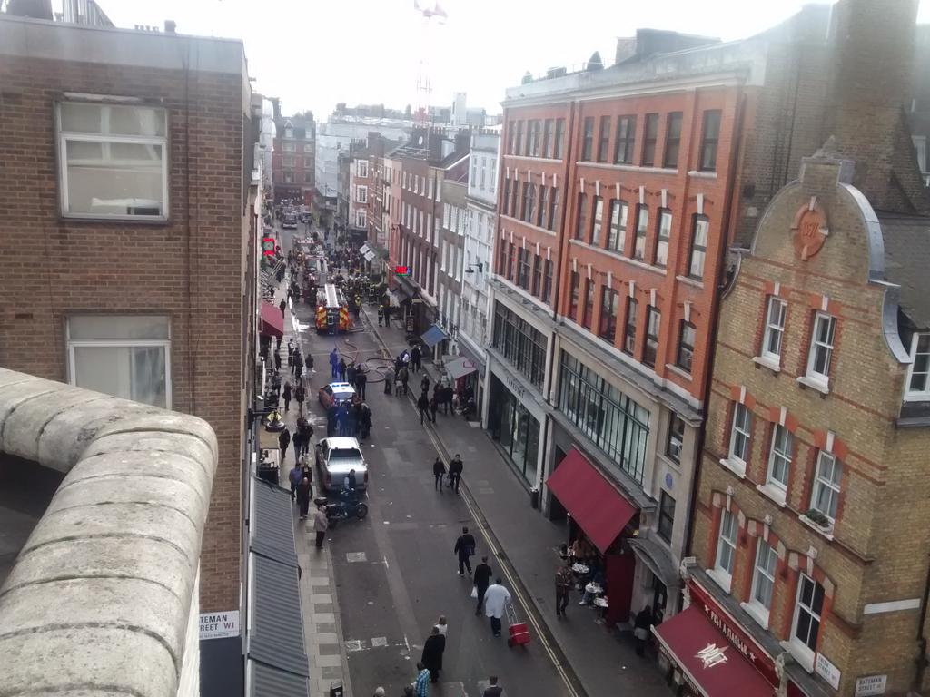 Buildings evacuated following fire in heart of Soho - ITV News