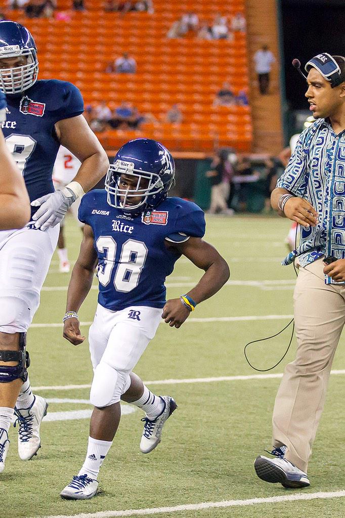 Jayson Carter is 4'9", 140 pounds, and played RB for Rice for 4 years ...