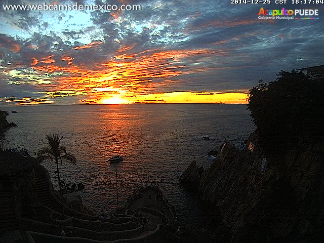 Como una hermosa pintura el cielo de Acapulco, hoy al atardecer, visto ...